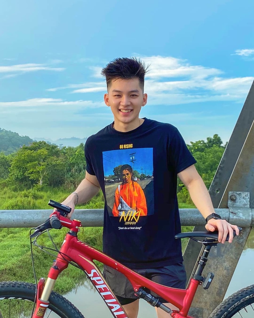 Edward Candra นายแบบวัยรุ่น หล่อตี๋ งานดี ขาวออร่า ตุง แน่น โดนใจสาว ๆ