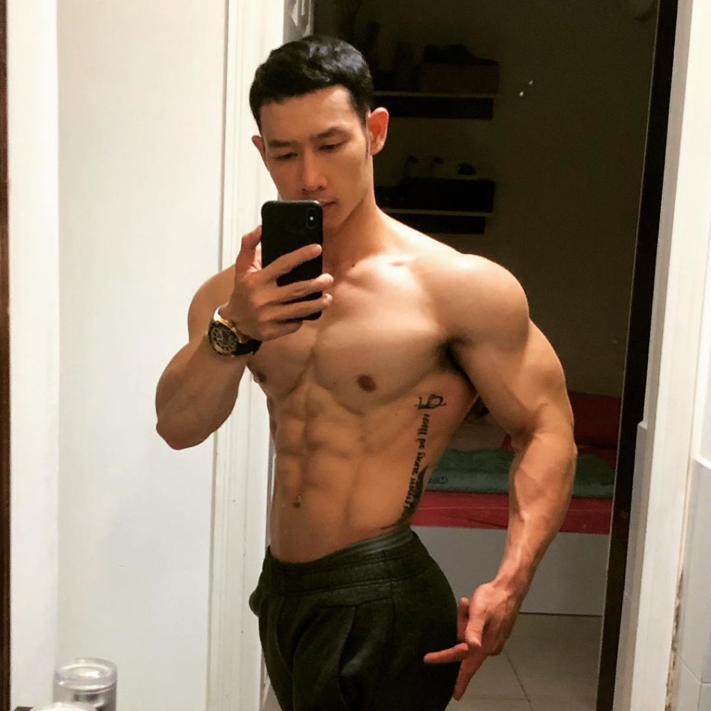 nick duong นายแบบเซ็กซี่ หล่อขาวตี๋ใส ซิกแพ็คแน่น พร้อมงานถ่ายแบบโดนใจ