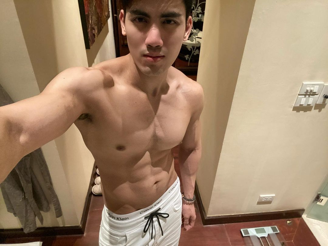 เบญ Benya Tongtoe นายแบบนู๊ดหุ่นแซ่บ พร้อมงานถายแบบสุดฟินโดนใจ