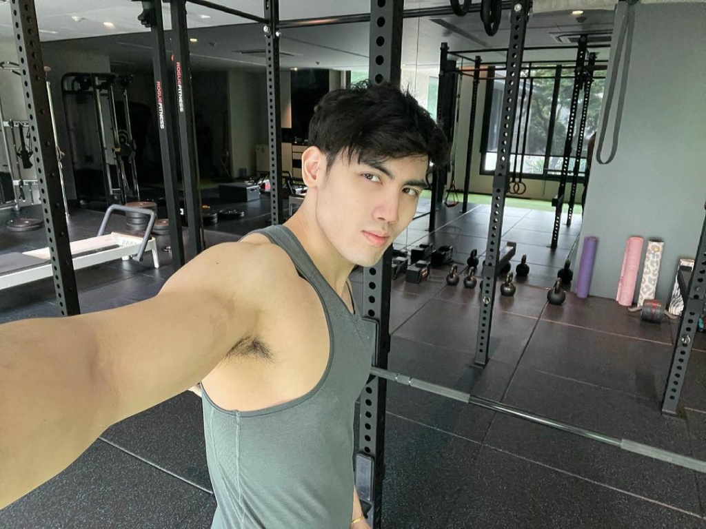 เบญ Benya Tongtoe นายแบบนู๊ดหุ่นแซ่บ พร้อมงานถายแบบสุดฟินโดนใจ