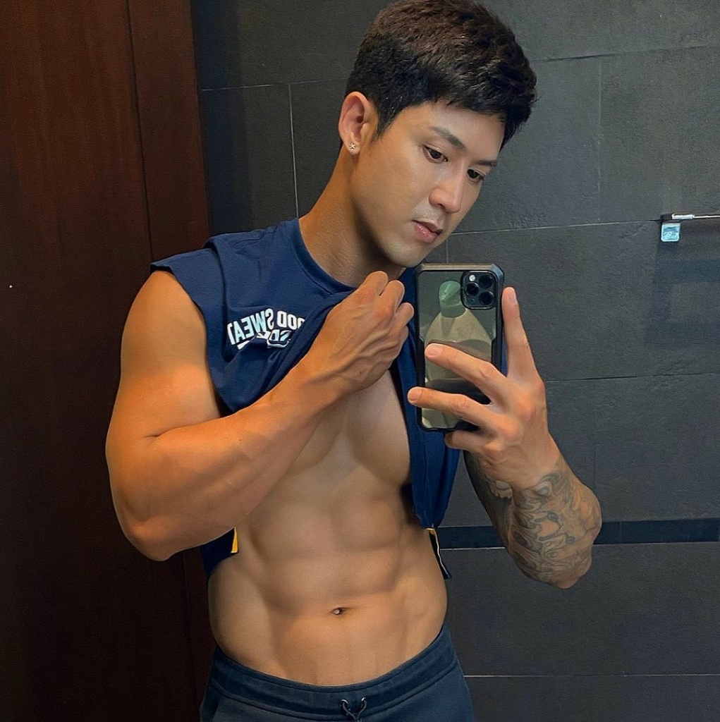 โน็ต ชยุต นายแบบหล่อเซ็กซี่ หุ่นดีเบอร์ต้น ๆ ของไทย หน้าใส ซิกแพคแน่น